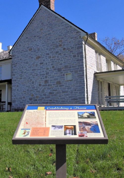 Single Pedestal | Pannier Graphics